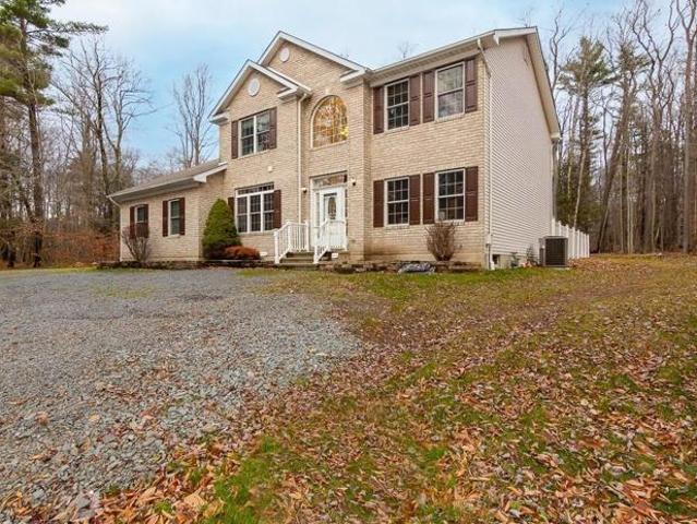 1239 Old Farm Rd, Tobyhanna Twp, PA 18610
