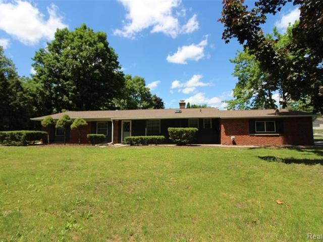 1239 Ashover Dr, Bloomfield Township, MI 48304