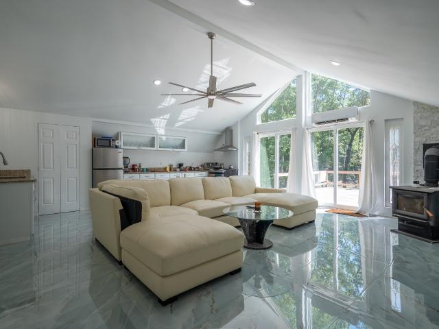 1239 Cherokee Rd