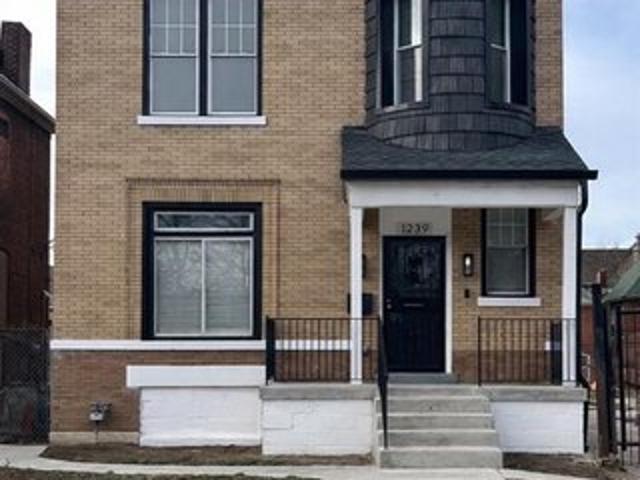 1239 Clara Ave, Saint Louis, MO 63112