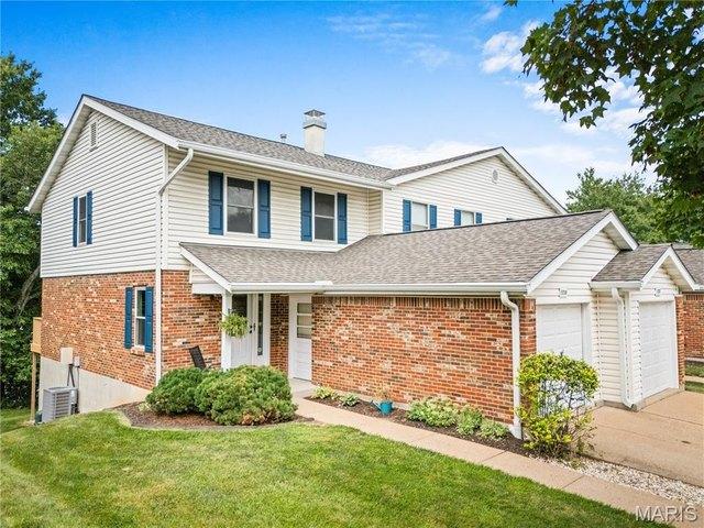 1239 Cliffridge Ln, Valley Park, MO 63088