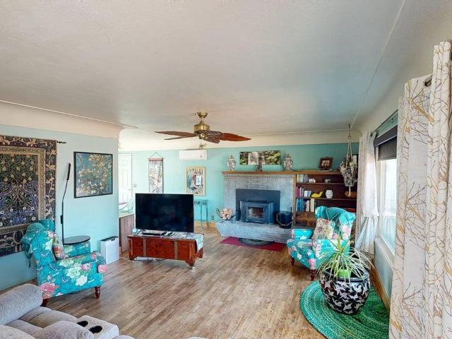 1239 iris st