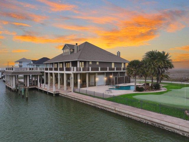 1239 Lagoon, Crystal Beach, TX 77650