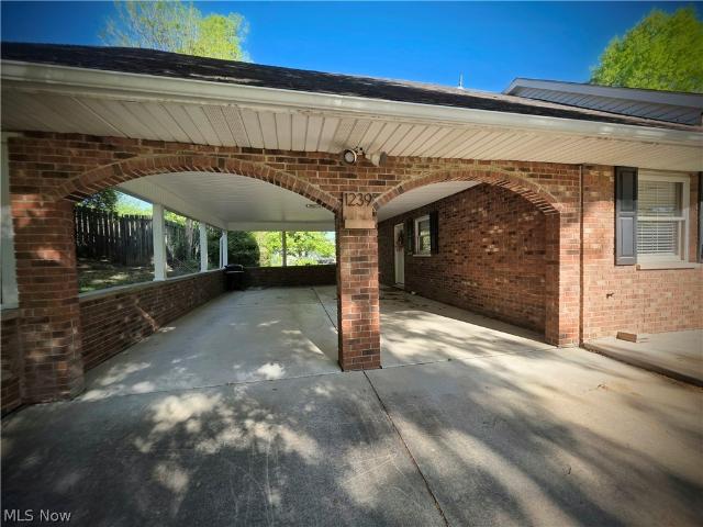 1239 Lakewood Circle