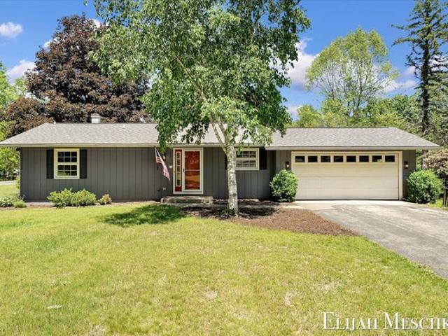 1239 rd Ave, Plainwell, MI 49080
