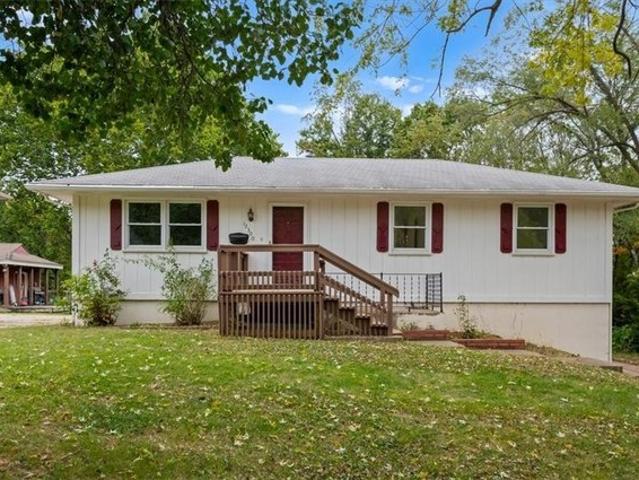 12300 E 32nd St S, Independence, MO 64052