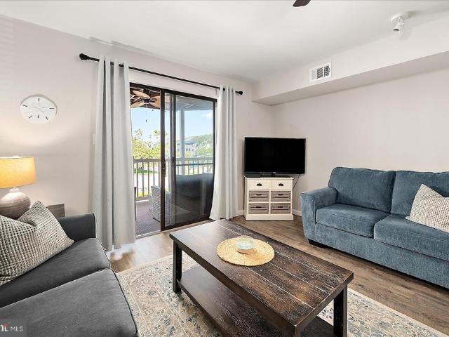 12300 Jamaica Avenue # 207