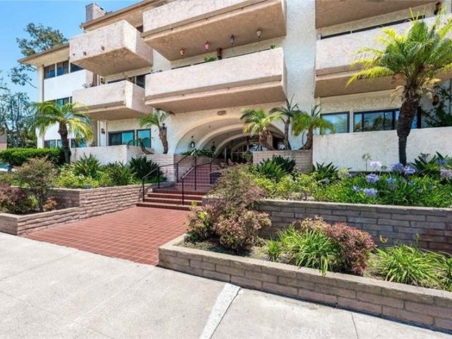 12300 Montecito Rd, Seal Beach, CA 90740