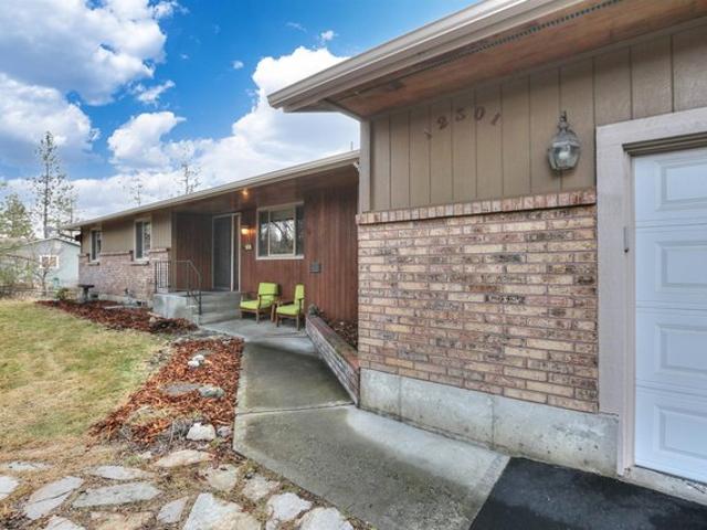 12301 W Sunridge Dr, Nine Mile Falls, WA 99026