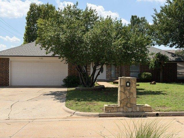 12301 Arrowhead Ter, Oklahoma City, OK 73120