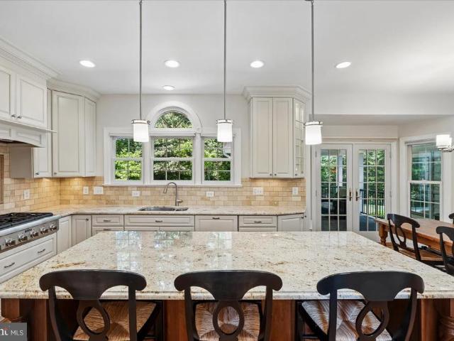 12302 Upper Wynnewood