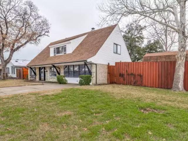 12304 High Meadow Dr, Dallas, TX 75234 MLS 20855696