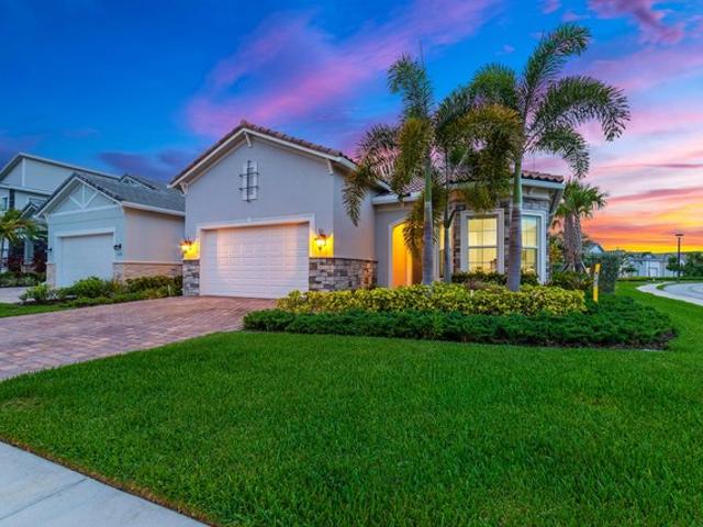 12305 Frontline Ln, Palm Beach Gardens, FL 33412