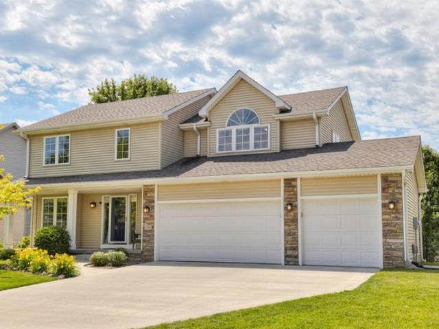 12306 Prairie Dr, Urbandale, IA 50323