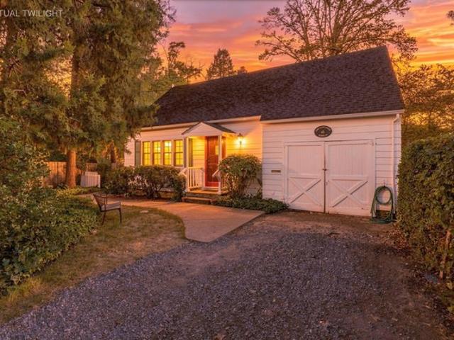 1230 NW Conklin Ave, Grants Pass, OR 97526