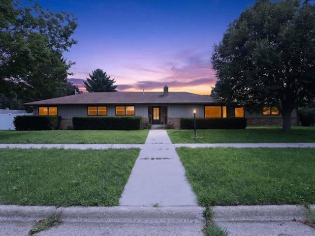 1230 N Harmony Dr, Janesville, WI 53545