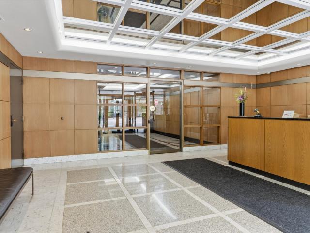 1230 N State Parkway # 21D