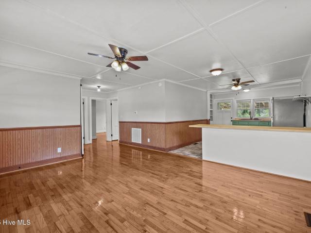 1230 Burgaw Highway