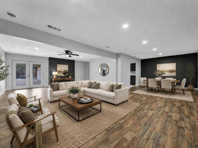 1230 Briar Hollow Lane