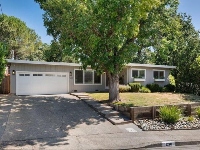 1230 Cambridge St, Novato, CA 94947