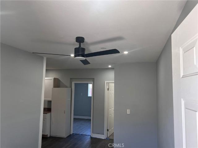 1230 E 68th C