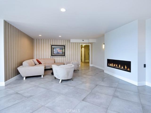 1230 Horn Avenue 414