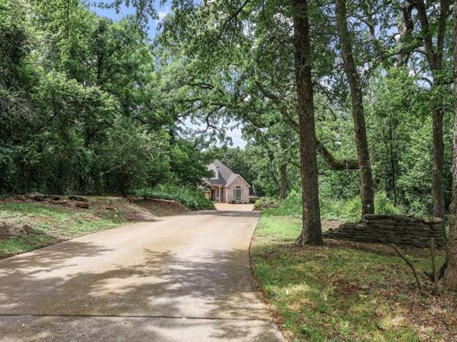 1230 Ivey Dr, Denison, TX 75020