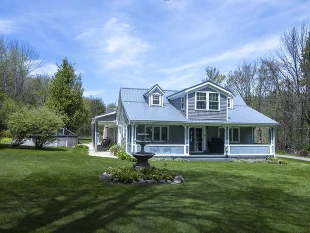 1230 Lee Rd, Waterford, PA 16441