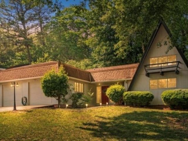 1230 Valencia Dr, Dalton, GA 30720