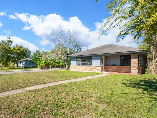 1230 W 4th Street