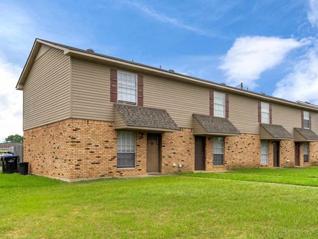 1230 1 Meadowview Dr, Longview, TX 75604
