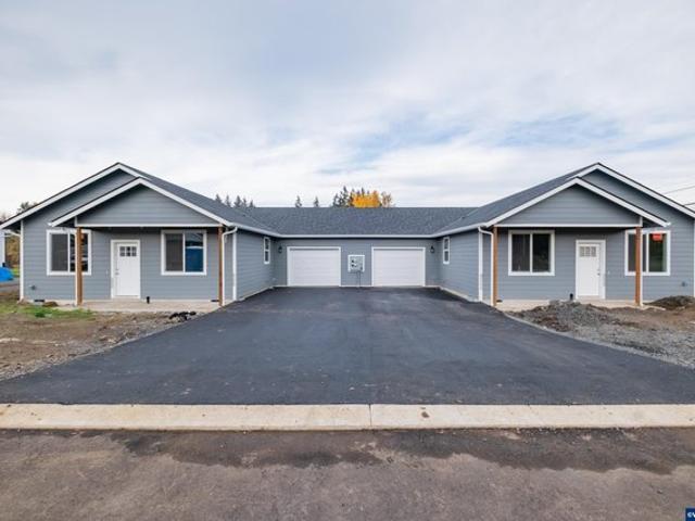 1230 49th Ave, Sweet Home, OR 97386