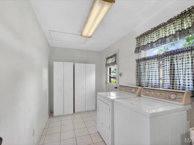 12310 Gaillard Dr, Creve Coeur, MO 63141 | MLS #26021
