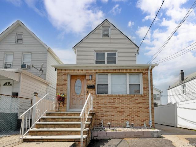 12311 th Avenue | Compass