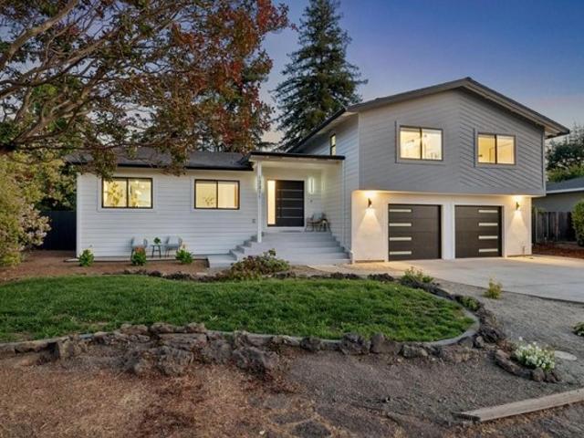 12311 Viewoak Dr, Saratoga, CA 95070