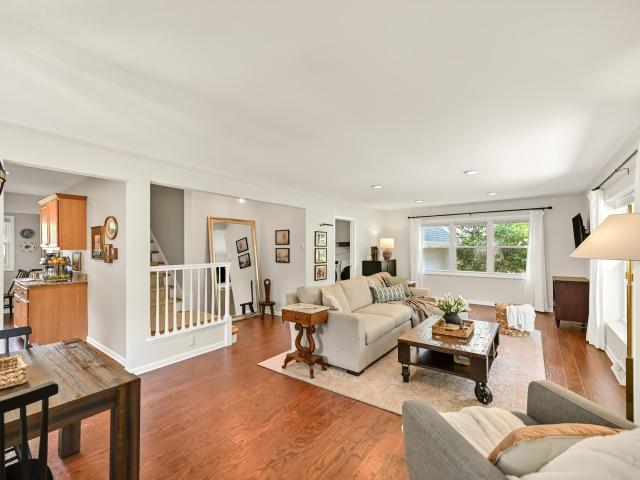 12311 W Woodland Ave