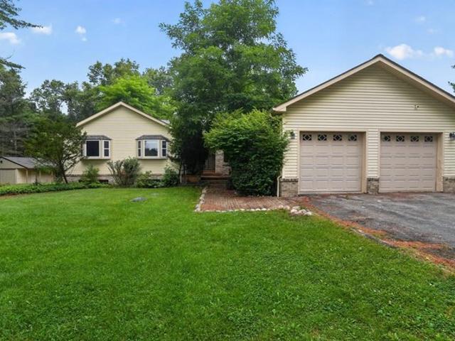12311 Will Mill Dr, Milford, MI 48380