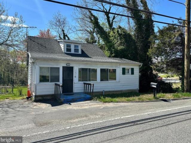 12317 Livingston Rd, Fort Washington, MD 20744