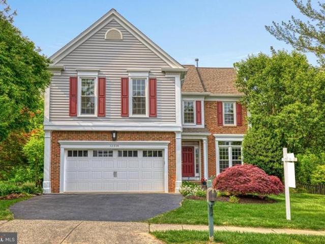 12316 Cliveden St, Herndon, VA 20170