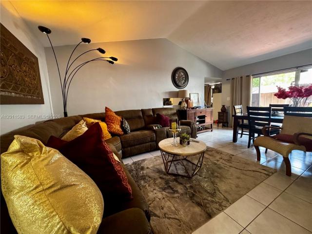 12316 SW 119th Ln, Miami, FL 33186 | MLS #A12011