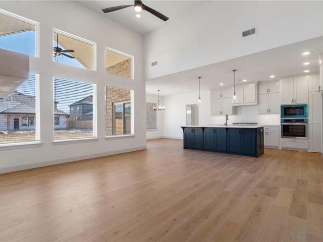 1231 Mammoth Street