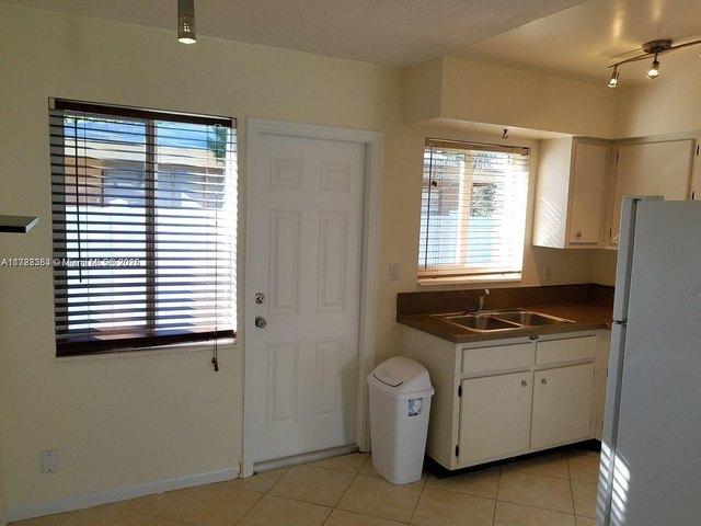 1231 NE 23rd Ave, Pompano Beach, FL 33062