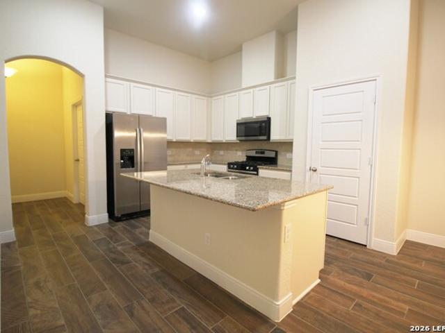 1231 Old Fm 306