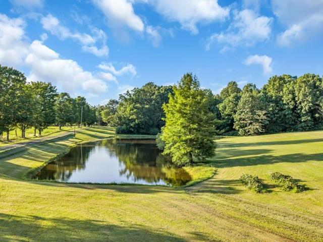 1231 Abiff Rd, Bon Aqua, TN 37025