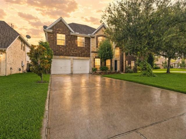 1231 Abigail Ln, Friendswood, TX 77546