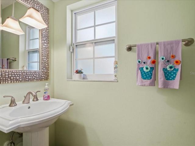 1231 Bayshore Dr, Englewood, FL 34223 | MLS #A4690