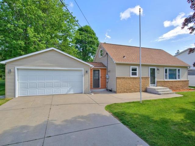 1231 Cook Ave, Wisconsin Rapids, WI 54494