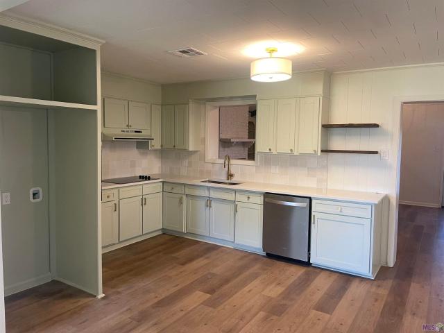 1231 Columbus Ave, Morgan City, LA 70380 | MLS #BY2025020 | Compass
