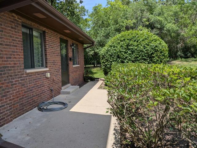 1231 Geneva Lane