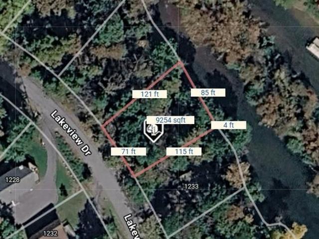 1231 Lakeview Dr, Cross Junction, VA 22625
